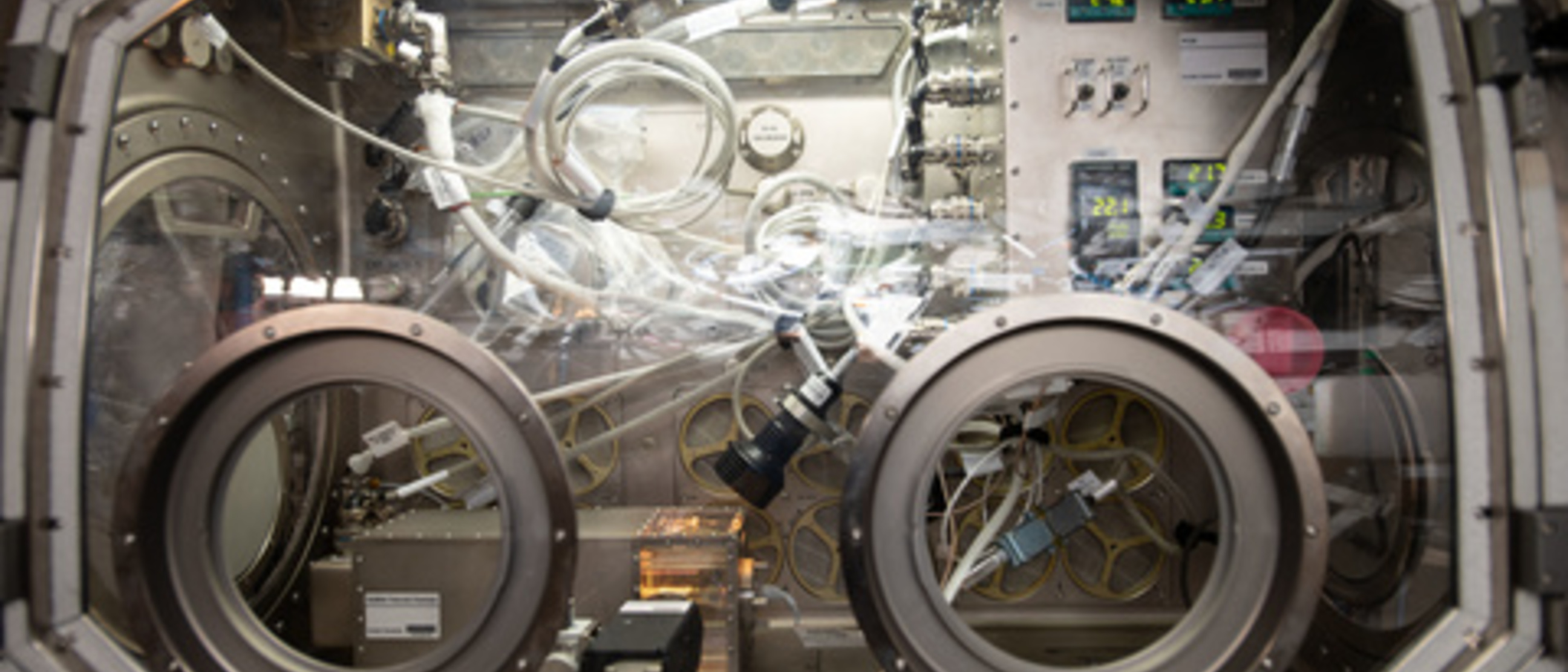 UI engineers to study the grain structure of metal alloys on the ...